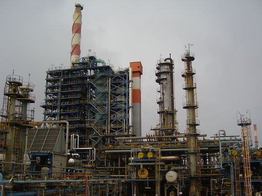 Oil refinery - Energy Education